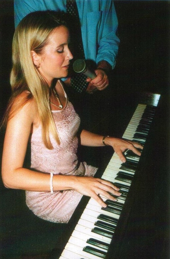 Upfront Events & Entertainment : Booking agency with complete event ...